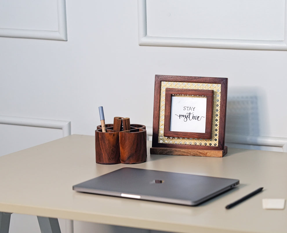 Table-Top Cane Frame – HALFDOT