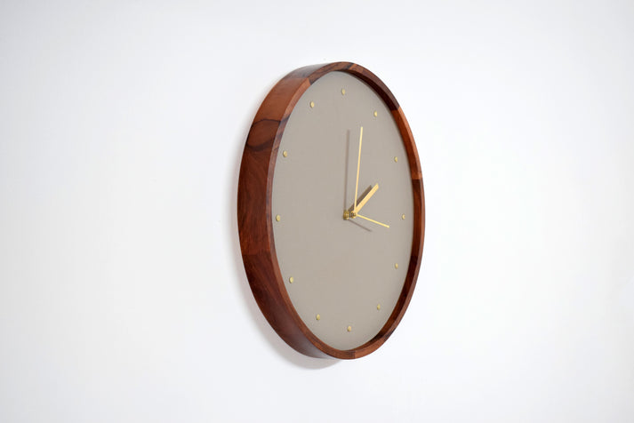 Wooden wall clock – HALFDOT
