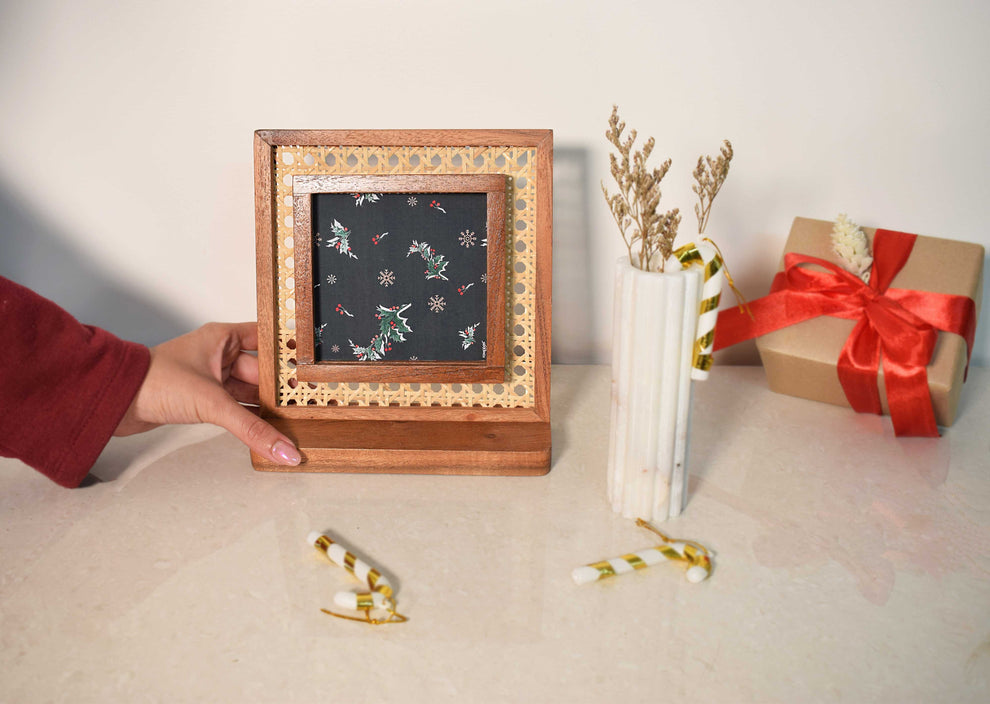 Table-Top Cane Frame – HALFDOT