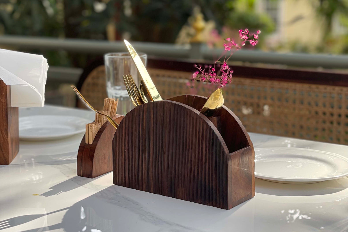 Ribbed Cutlery Holder – HALFDOT